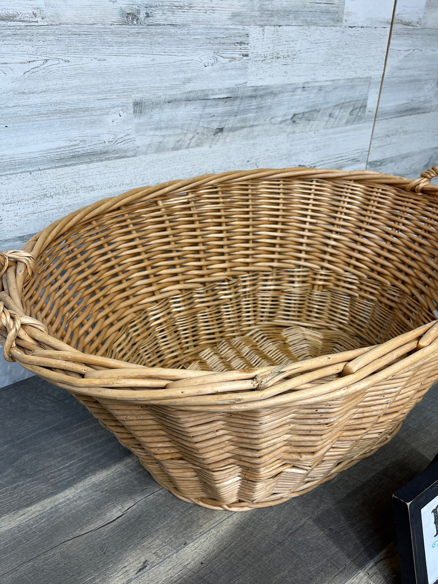 Large Oval Wicker Basket – Post Furnishings