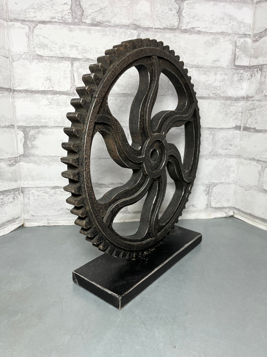 Rustic Gear Sculpture – Post Furnishings